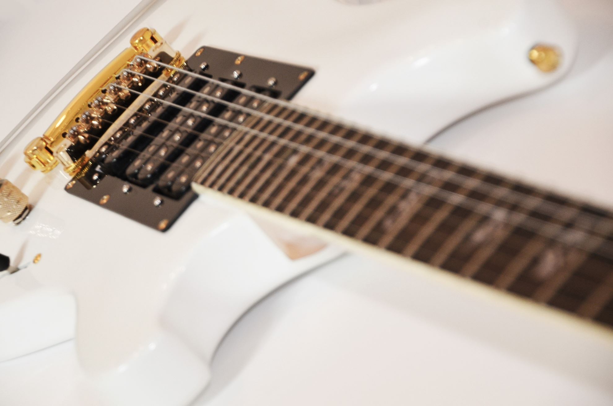 Scarlet Wolph Guitar. PHRED instruments - Shop