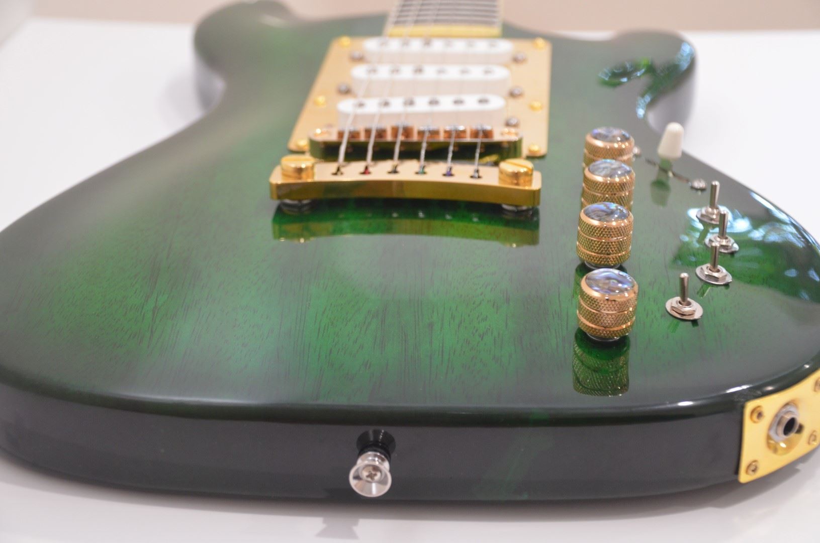 Jade Wolph Guitar. PHRED instruments - Shop