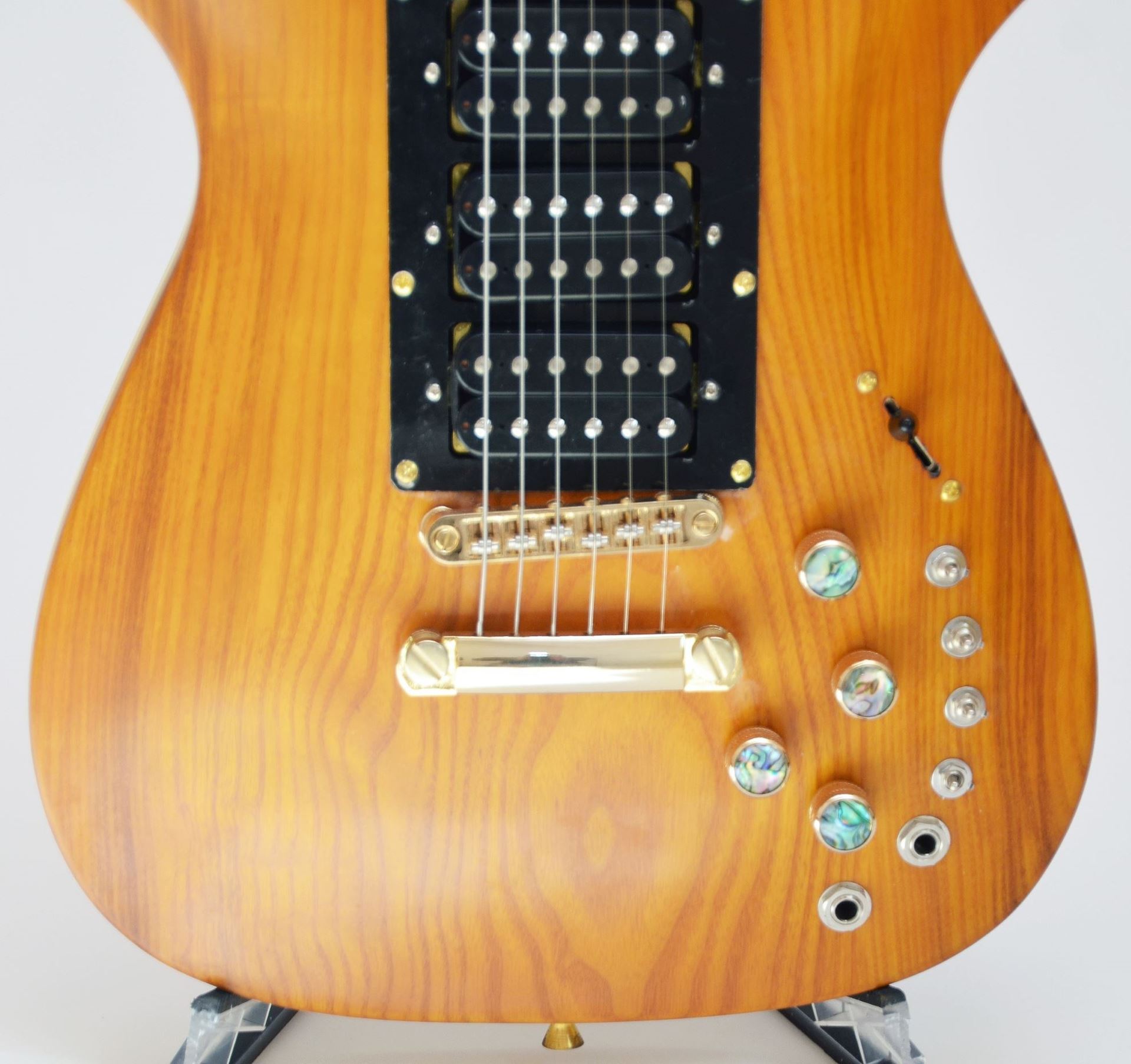 DeadBolt Honey Brown. PHRED instruments - Shop