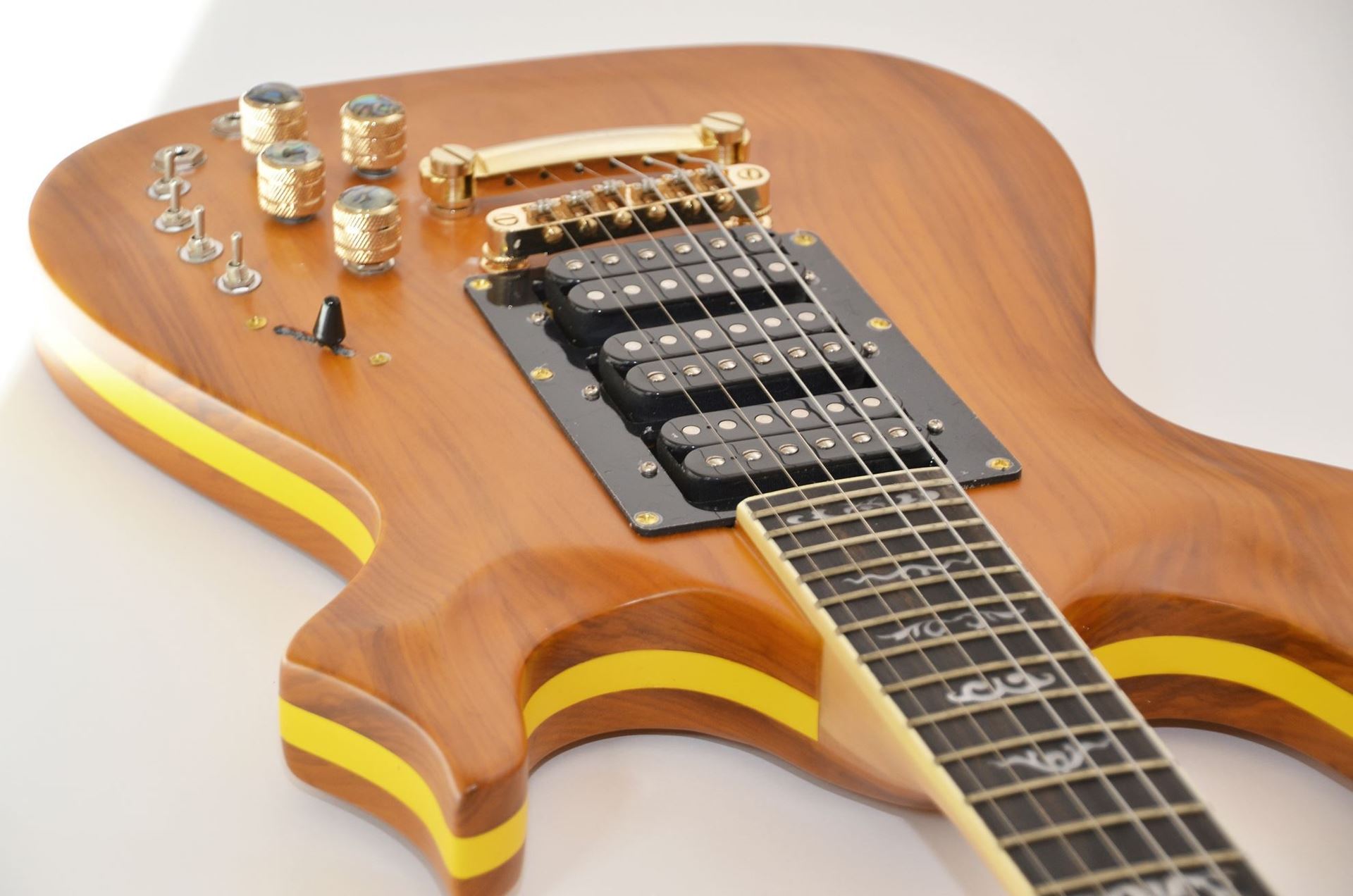 DeadBolt Honey Brown. PHRED instruments - Shop