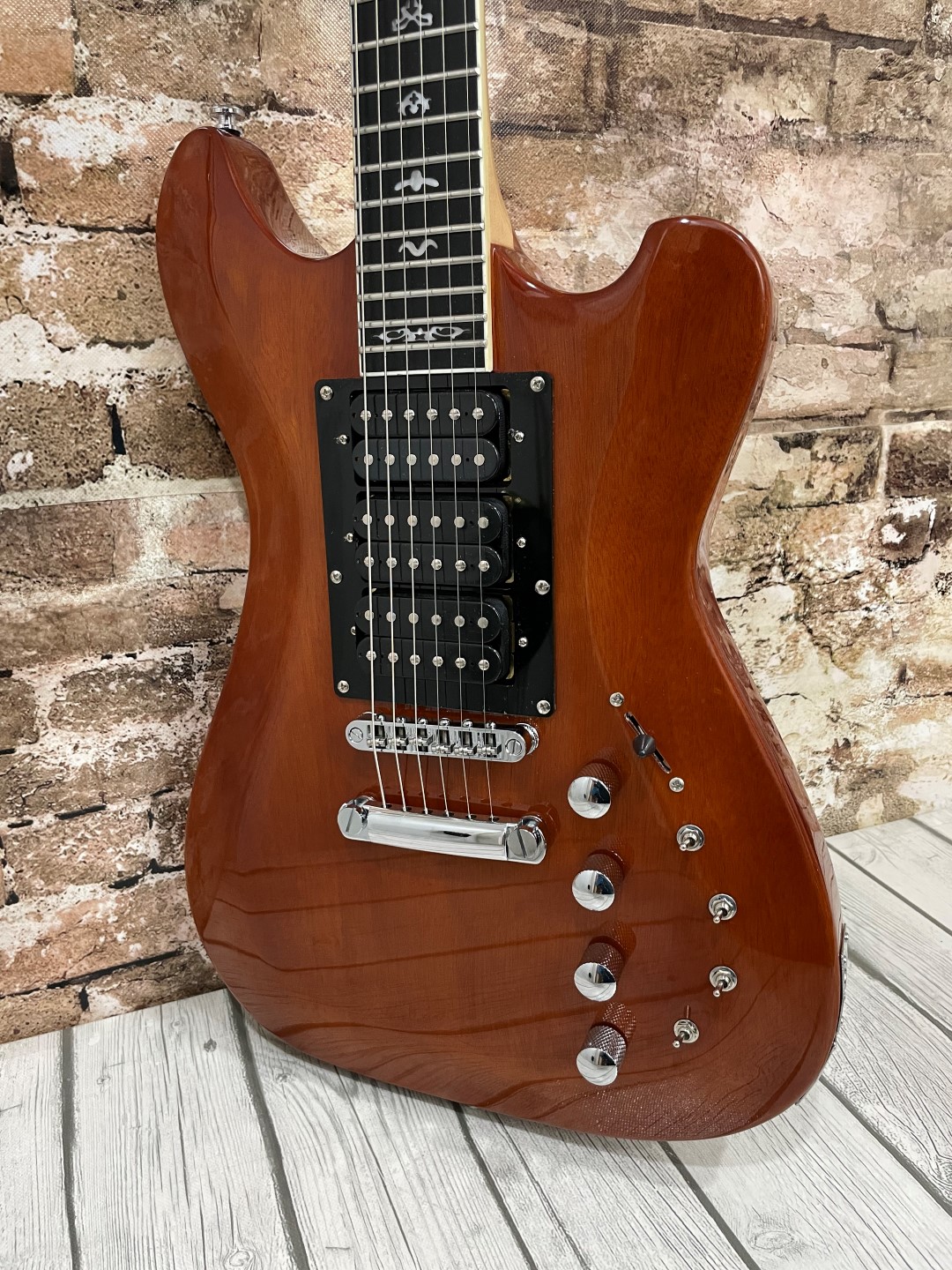 Brown Wolph Guitar. PHRED instruments - Shop