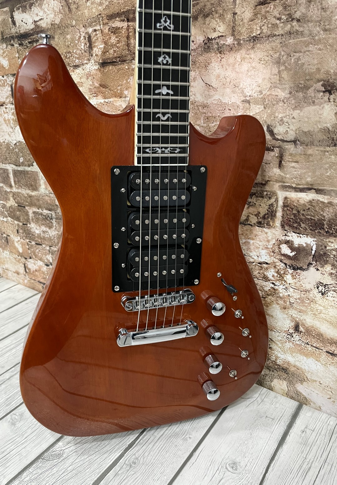 Brown Wolph Guitar. PHRED instruments - Shop
