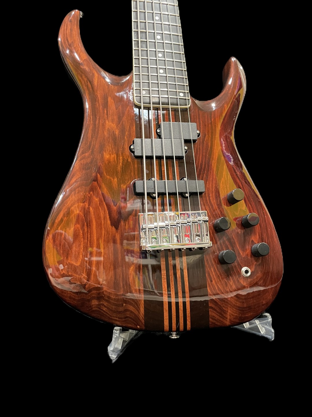 Panda 6-string Short Scale Bass. PHRED instruments - Shop